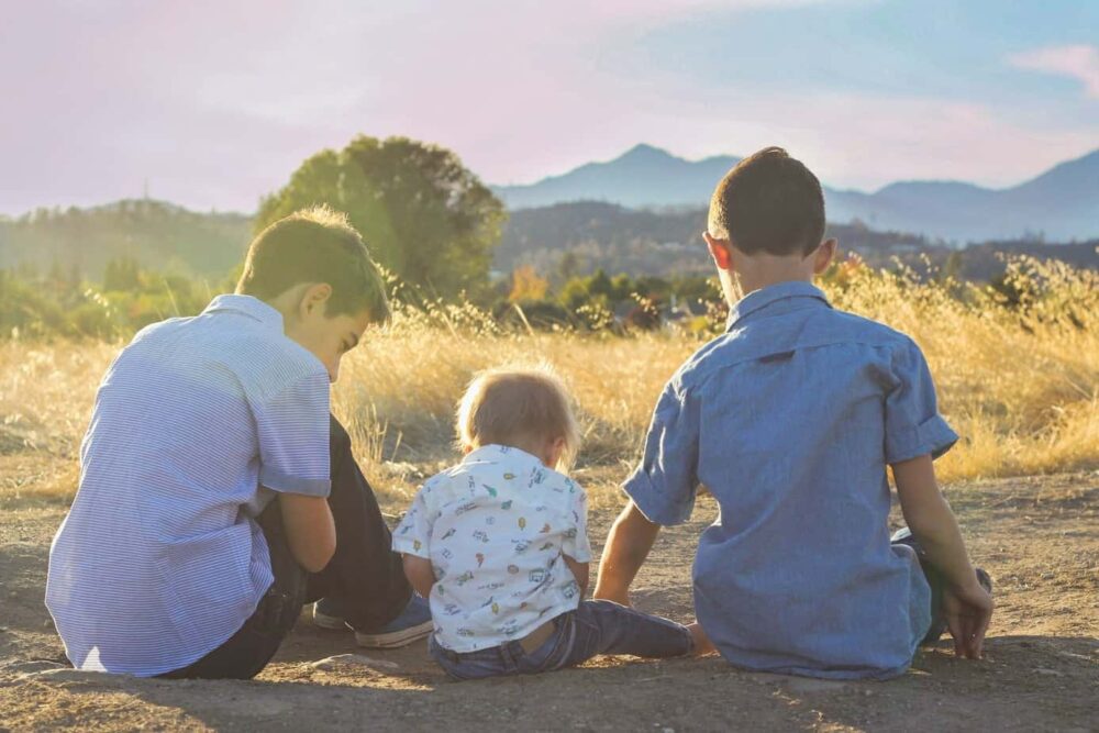 The Truth About Big Sibling Age Gaps - Hello Sensible
