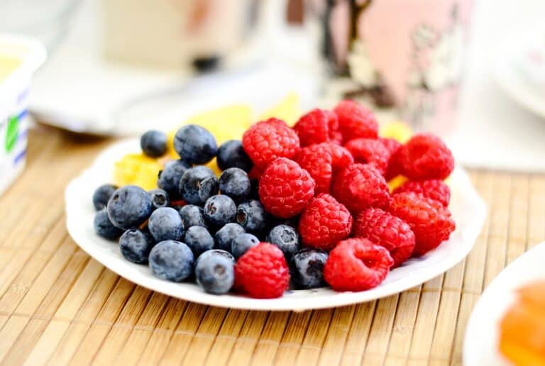 28 Cheap Healthy Snacks on a Friendly Budget - Hello Sensible