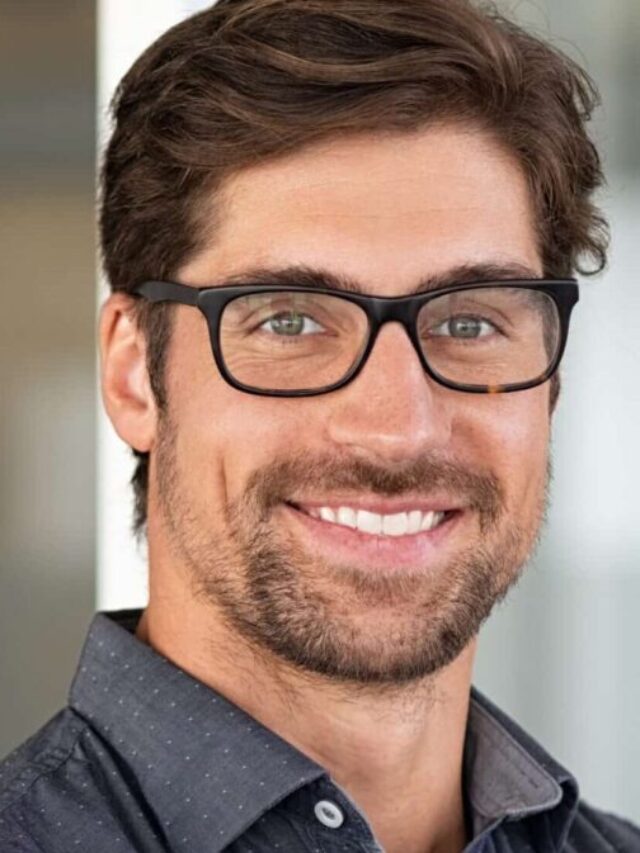 5 ‘Bare Minimum’ Things Every Man Should Own Story - Hello Sensible